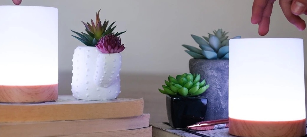 FriendLamps Review: Decent Long Distance Friendship Lamps?